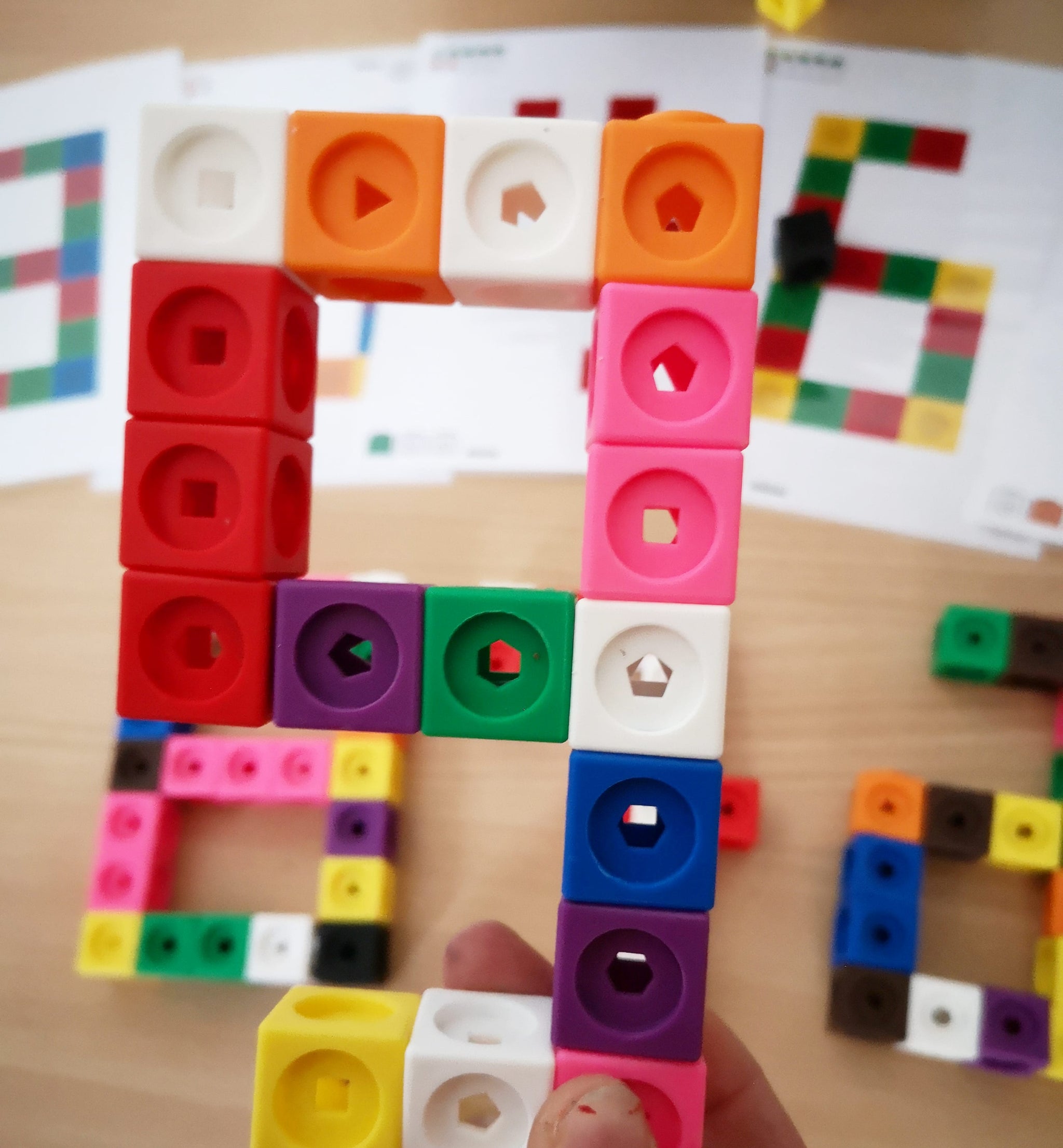 Linking Cubes Bouwkaarten Cijfers – Surya Designs (CommV)